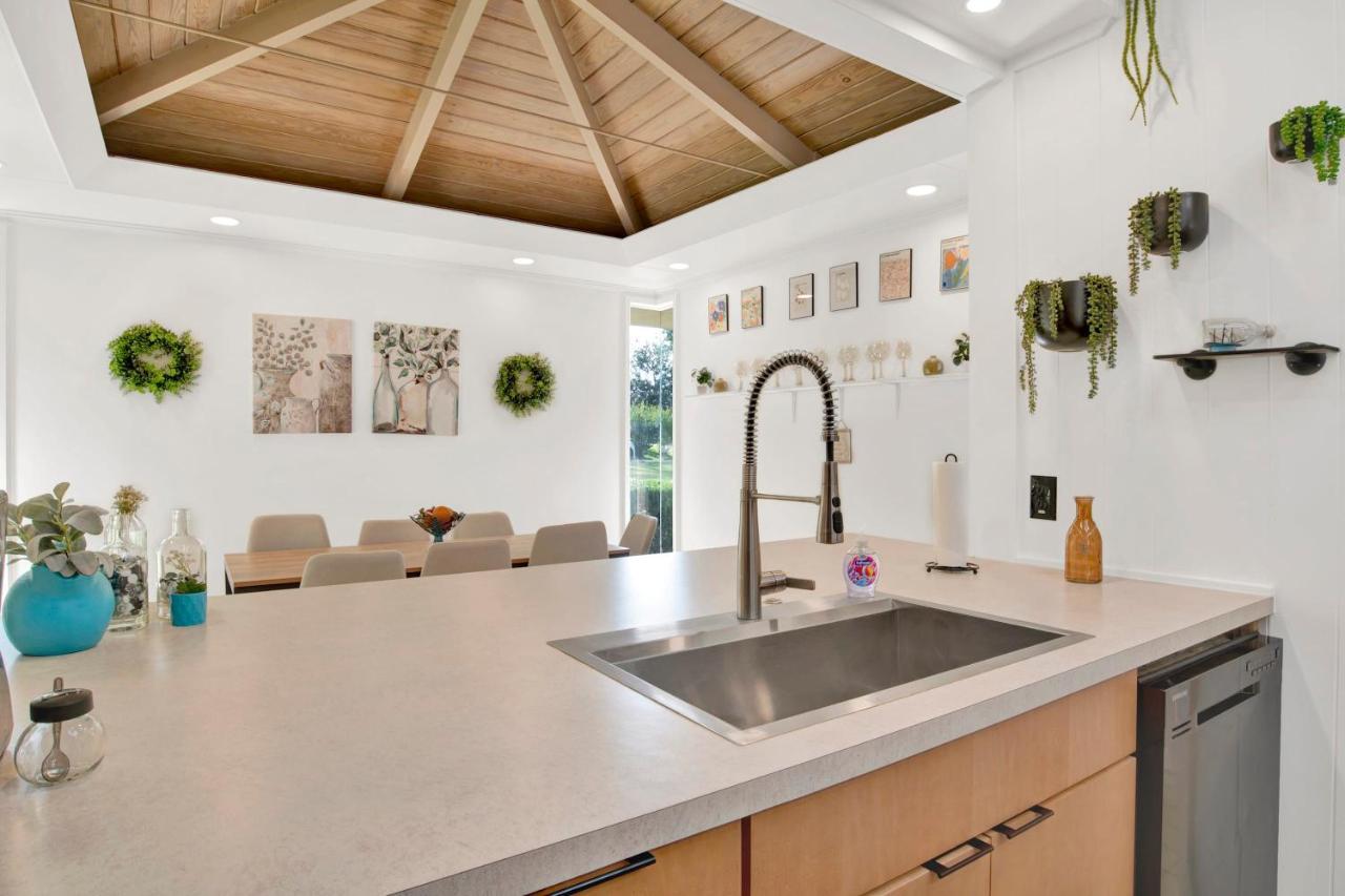 MIDCENTURY MODERN-HOT TUB & POOL- RETRO RETREAT, MOBILE MIDCENTURY MODERN-HOT TUB & POOL- RETRO RETREAT, MOBILE